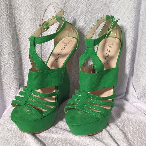 Shoe Dazzle | Shoes | Shoe Dazzle Green Platform Sandals With Strappy ...